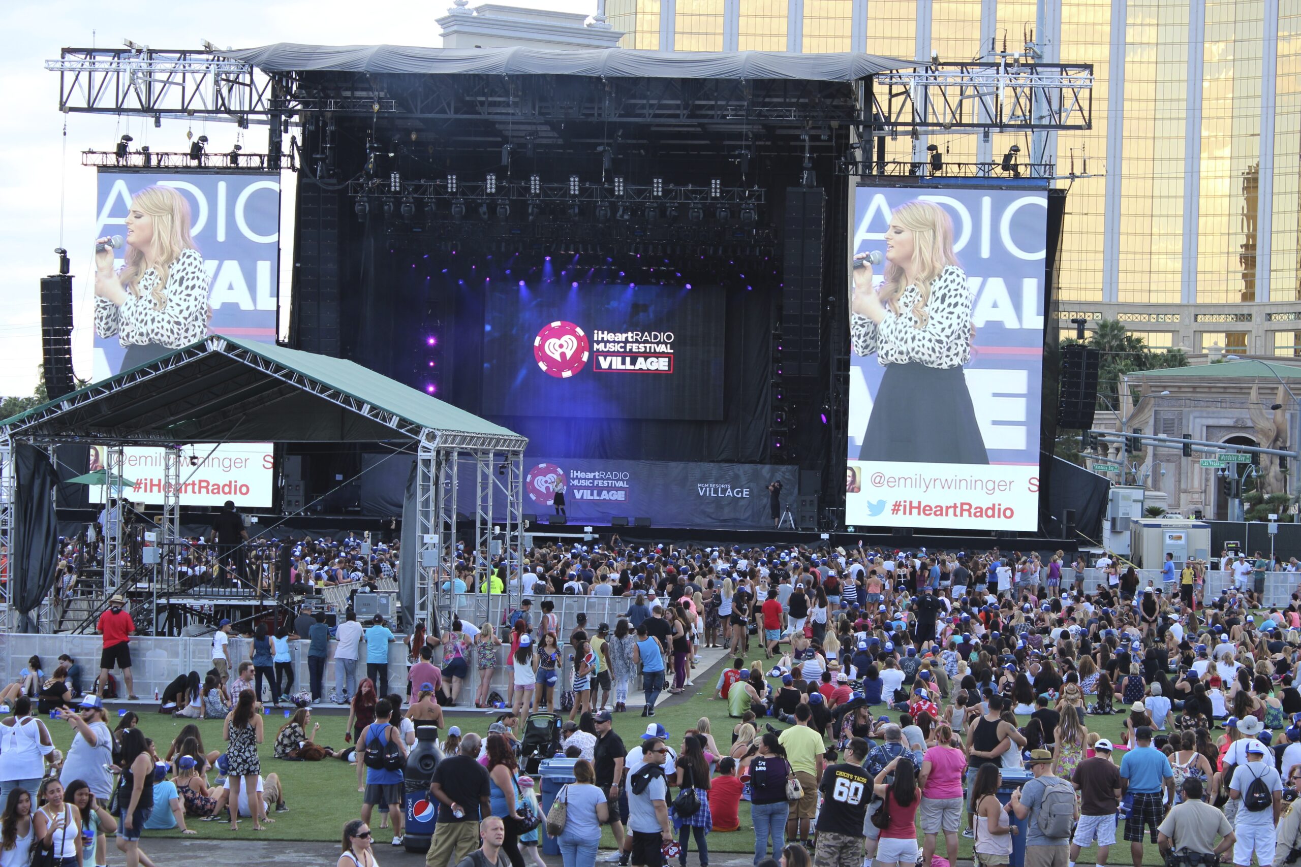 iHeart Radio Daytime Festival - CIRCLE